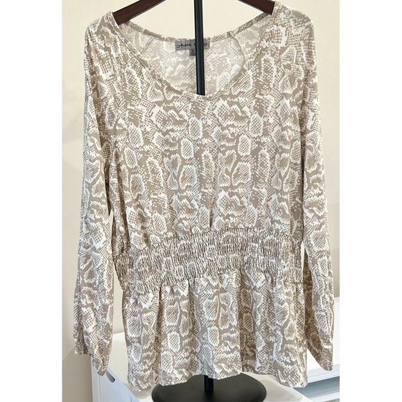 Absolutely Famous | Tops | Absolutely Famous Womens Top Pullover Long ...